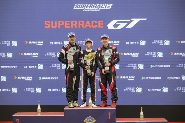 [2024 SR GT] 4승 주자 정경훈 슈퍼레이스 GT 7연패 달성 | RACEWEEK